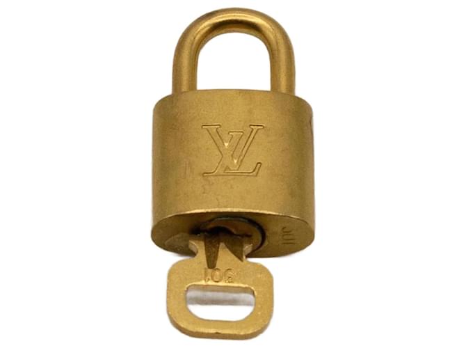 Louis Vuitton Brass padlock Golden Metal ref.952680 - Joli Closet