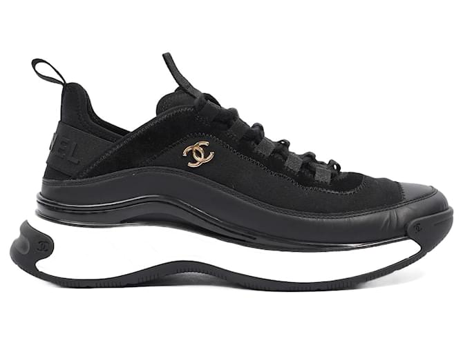 Chanel CC Logo Black / White EU 40 / UK 7 Leather ref.1005507 - Joli Closet