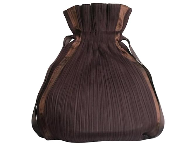 Pleats Please Brown pleated drawstring bag Polyester ref.1006889 - Joli ...