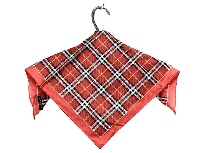 BURBERRY Multiple colors Silk ref.973381 - Joli Closet