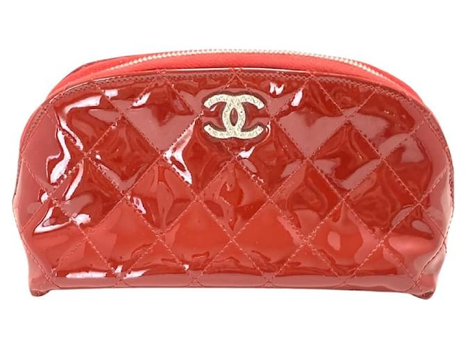 Chanel Matelassé Red Patent leather ref.979940 - Joli Closet