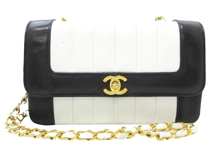 Chanel Mademoiselle White Leather ref.1024556 - Joli Closet