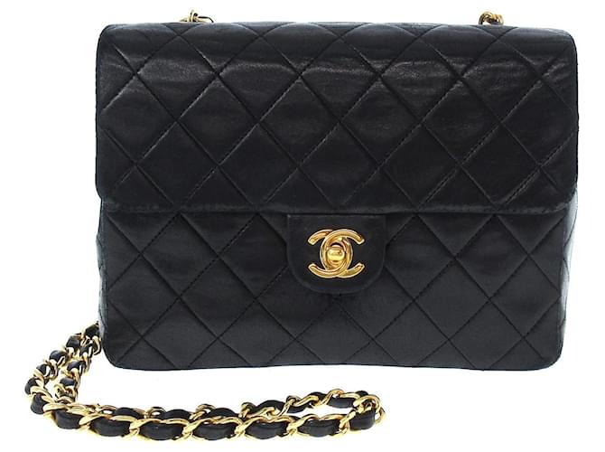Timeless Chanel Matrasse Black Leather ref.1055182 - Joli Closet