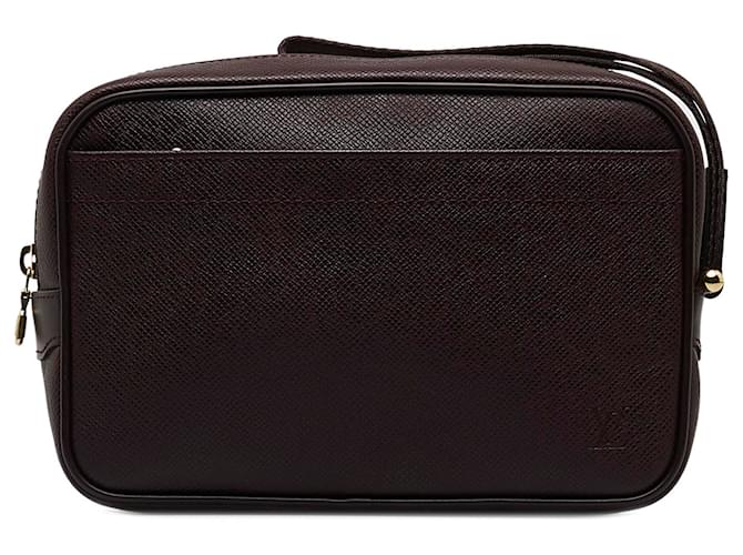 Louis Vuitton Red Taiga Pochette Kaluga Leather ref.1063739 - Joli Closet