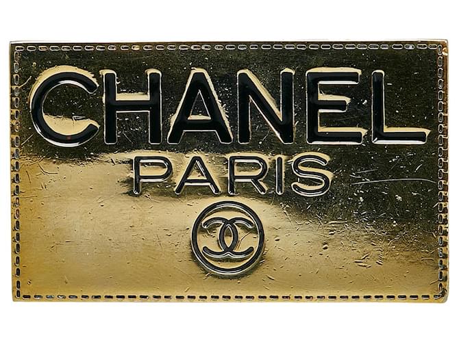 Chanel Gold CC Logo Plate Brooch Golden Metal Gold-plated ref.1083413 ...