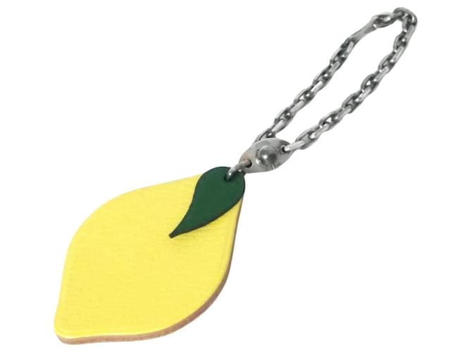Hermès Fruit key chain Yellow Leather ref.1085385 - Joli Closet