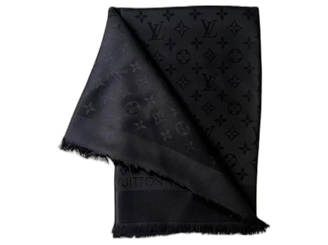 Louis Vuitton Monogram Shawl Black Silk Wool ref.1102747 - Joli Closet
