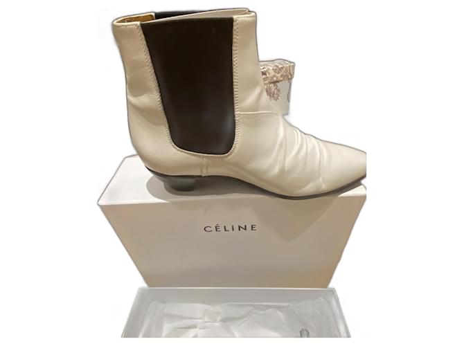Céline Ankle Boots Eggshell Leather ref.1113909 - Joli Closet