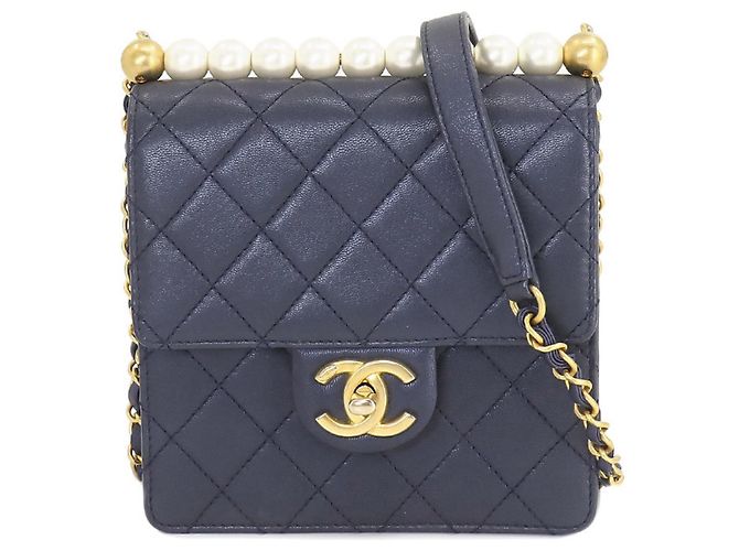 Timeless Chanel Matelassé Navy blue Leather ref.1126392 - Joli Closet