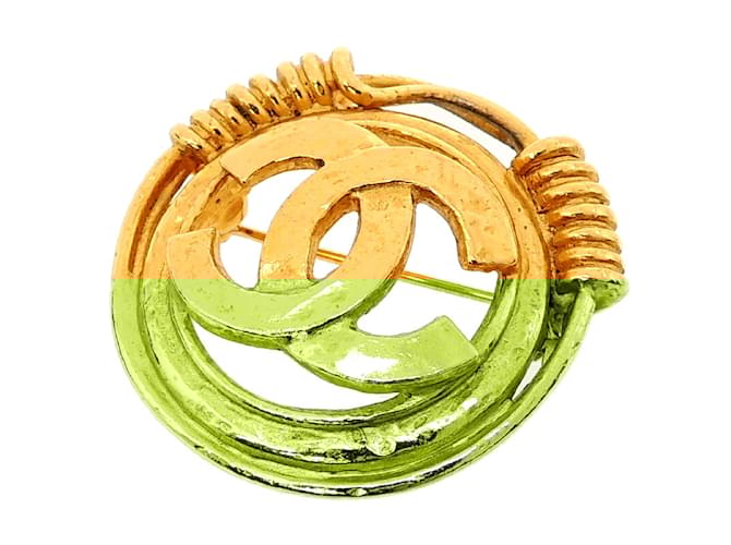Chanel 1994 CC Spring Border Brooch Golden Metal ref.1156760 - Joli Closet
