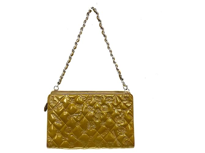 Chanel Golden Leather ref.1173006 - Joli Closet