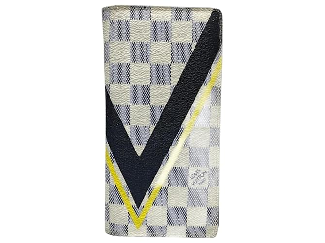 Louis Vuitton Brazza Beige Cloth ref.1222041 - Joli Closet