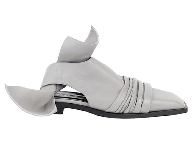 Nina Ricci Leather ballet flats Grey ref.1282541 - Joli Closet