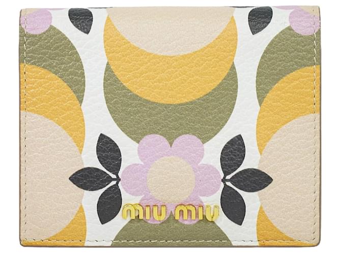 miu miu Multiple colors Leather ref.1300319 - Joli Closet