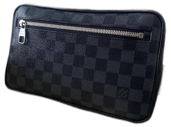 Louis Vuitton Wallets Small accessories Grey Leather ref.1305398 - Joli ...