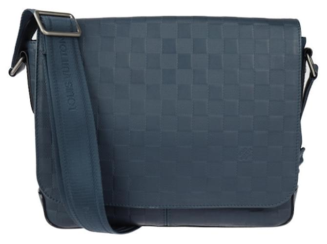 Louis Vuitton District Navy blue Leather ref.1340530 - Joli Closet