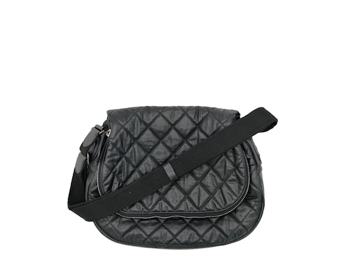 Chanel Nylon Quilted Coco Cocoon Messenger Bag Black ref.1418473 - Joli ...