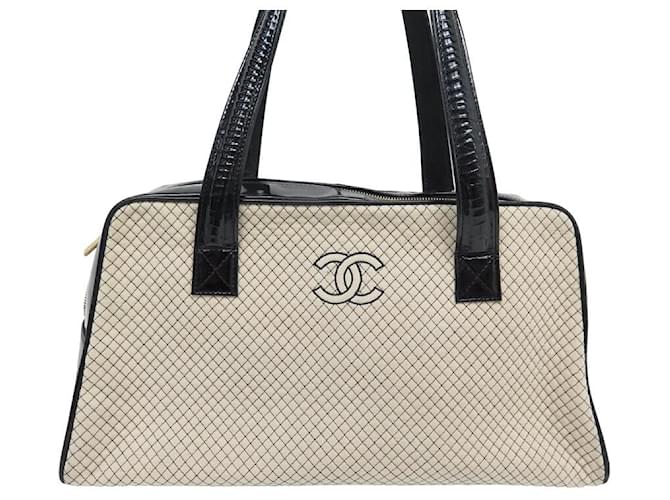 CHANEL BOWLING HANDBAG CC LOGO PATENT LEATHER AND QUILTED CANVAS ...