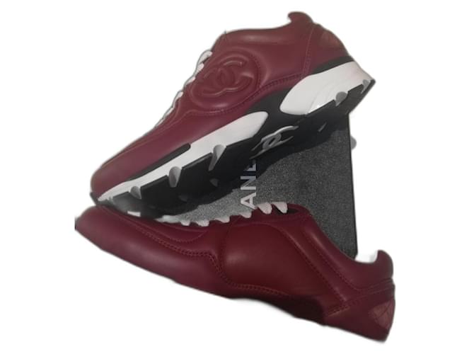 Chanel Runner sneakers Dark red Leather ref.1420954 - Joli Closet