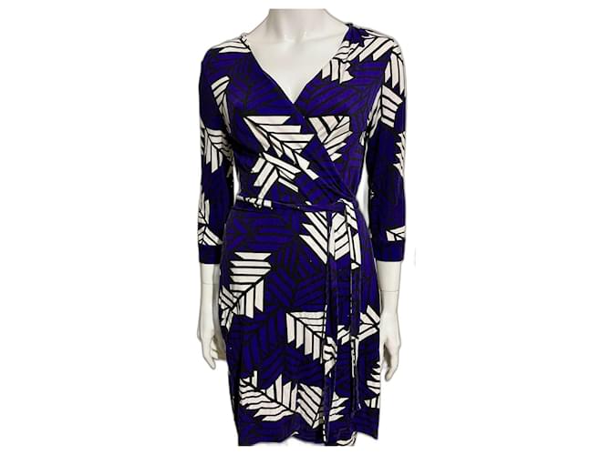 Diane Von Furstenberg DvF New Julian wrap dress with georaphic pattern ...