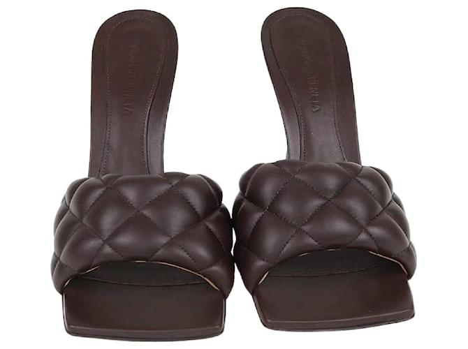 Bottega Veneta Brown Padded Matelasse Slide Sandals Leather ref.1423990 ...