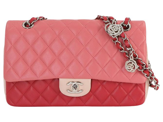 Chanel Matelassé Multiple colors Leather ref.1440171 - Joli Closet