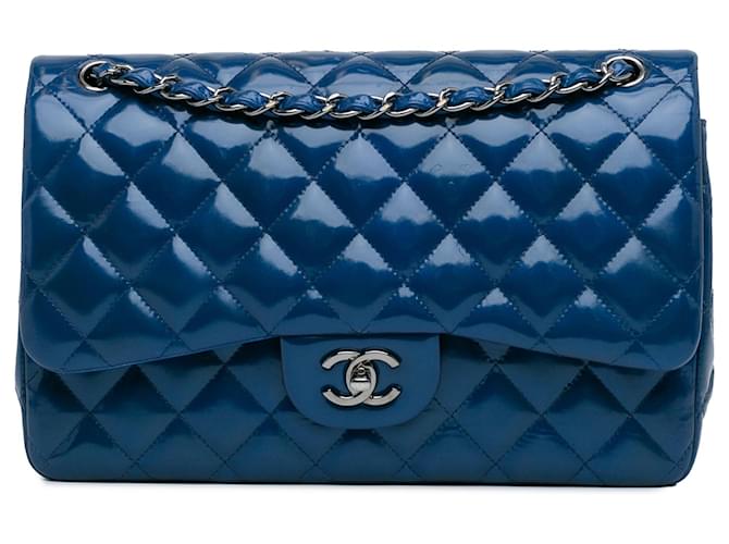 Sac à épaule Blue Chanel Jumbo Classic en cuir verni à double rabat ...