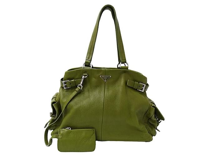 Prada Green Leather ref.1562285 - Joli Closet