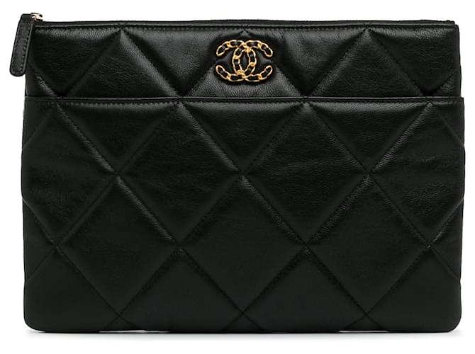 Chanel Black Lambskin 19 Clutch Bag Leather ref.1564581 - Joli Closet