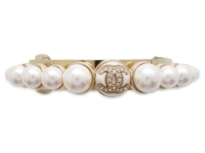Chanel Gold Metal Barrette with Faux Pearl Golden ref.1577910 - Joli Closet