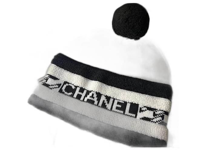 Chanel Hats White Cashmere ref.1624161 - Joli Closet
