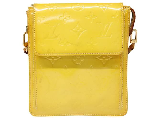 Louis Vuitton Mott Yellow Patent leather ref.1665134 - Joli Closet