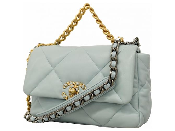 Chanel Handbag 19 in Sky Blue Light blue Leather ref.1717827 - Joli Closet