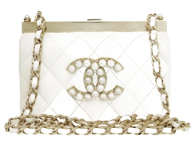 Sac à épaule Chanel Coco Mark Matelassé en agneau blanc Cuir ref ...