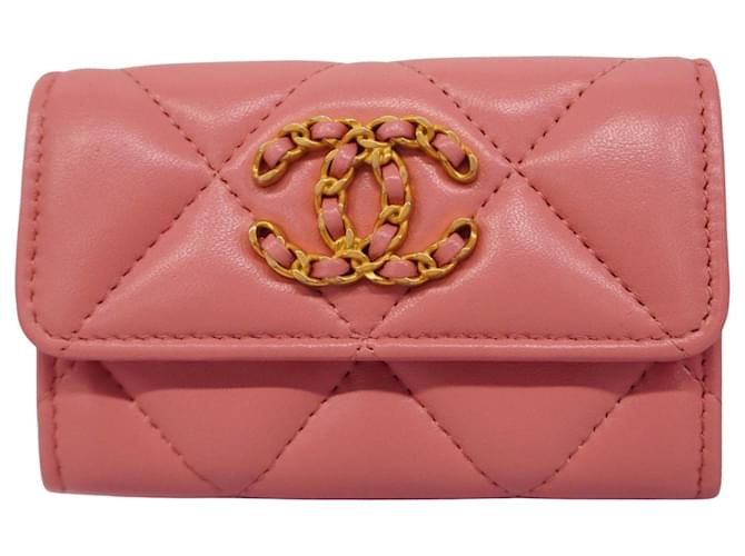 Chanel Chanel 19 Pink Leather ref.1791581 - Joli Closet