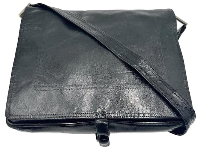 Bottega Veneta shoulder bag Black Leather ref.1852171 - Joli Closet