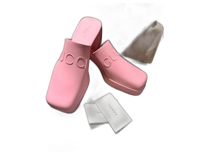 Gucci Clogs Pink Rubber ref.1880301 - Joli Closet