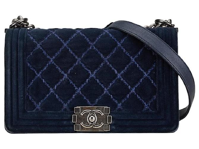 Chanel Boy 25 Velour Chain Shoulder Bag Blue Cloth ref.1920180 - Joli ...