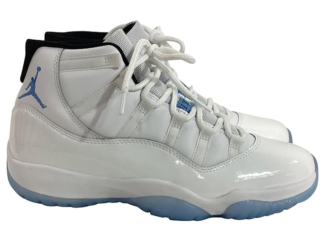 Nike Air Jordan 11 High-Top Sneakers in White Leather ref.1973947 ...