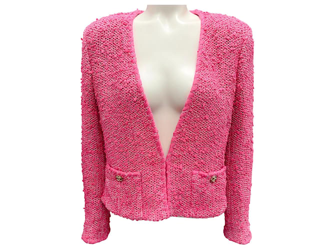 Chanel Fuchsia Pink / Gold 2021 CC Logo Buttoned Collarless Tweed ...