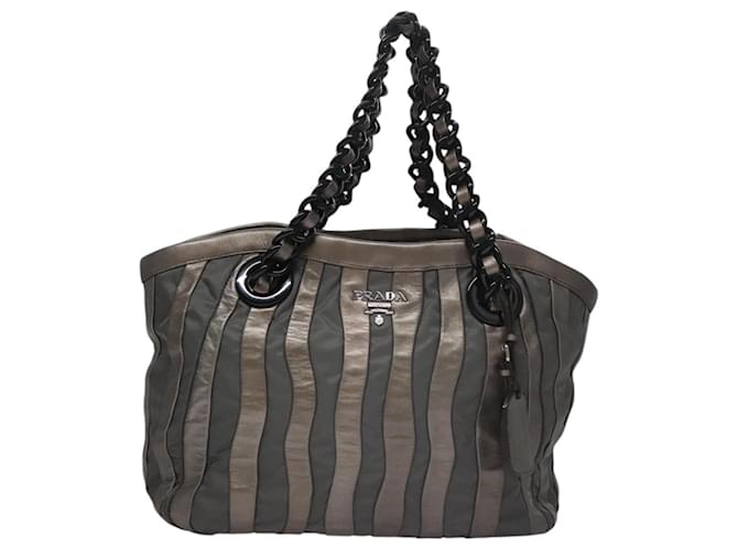 Prada Saffiano Silvery Leather ref.2011941 - Joli Closet