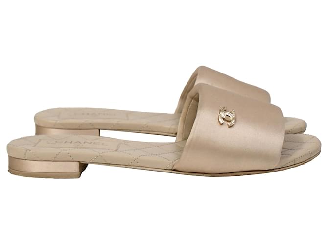 Timeless Chanel CC Quilted Slide Flats in Beige Satin ref.2040986 ...