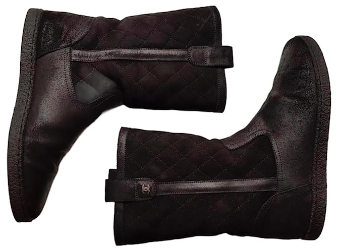 Amazing Chanel boots Black Leather ref.2146570 - Joli Closet