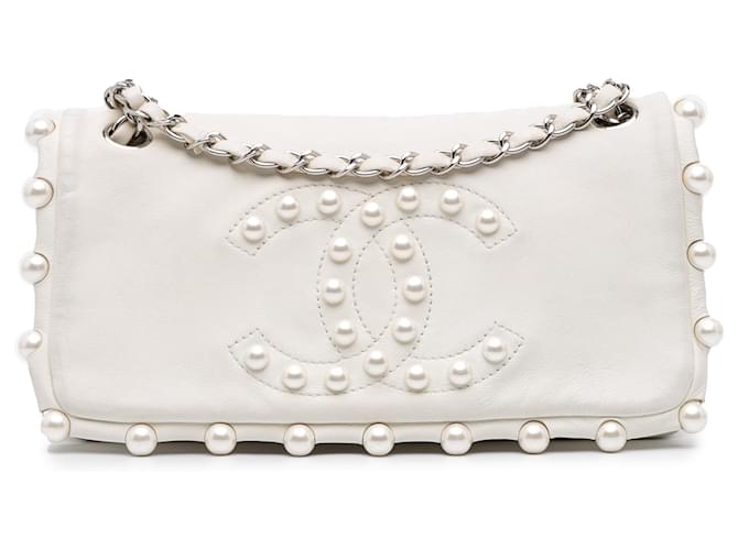 Chanel White Lambskin Pearl Obsession Flap Eggshell Leather ref.2174885 ...