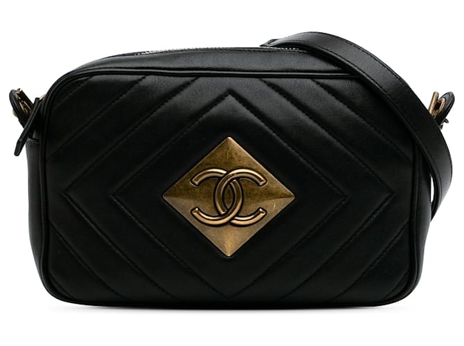 Chanel Black Chevron Lambskin Pyramid CC Camera Bag Leather ref.2203202 ...