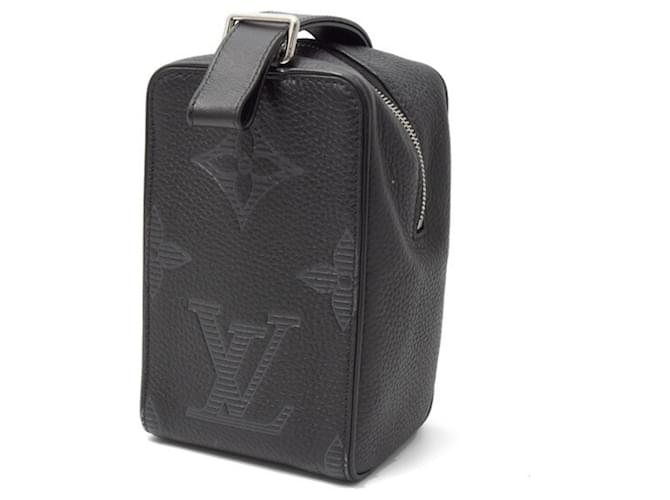 Louis Vuitton Men's Vavin NV Monogram Giant Handbag Black Patent ...