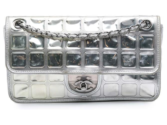 Chanel Silver Vinyl Ice Cube Flap Silvery Plastic ref.2381656 - Joli Closet