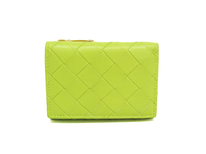 Bottega Veneta Intrecciato Compact Wallet Leather ref.2420714 - Joli Closet