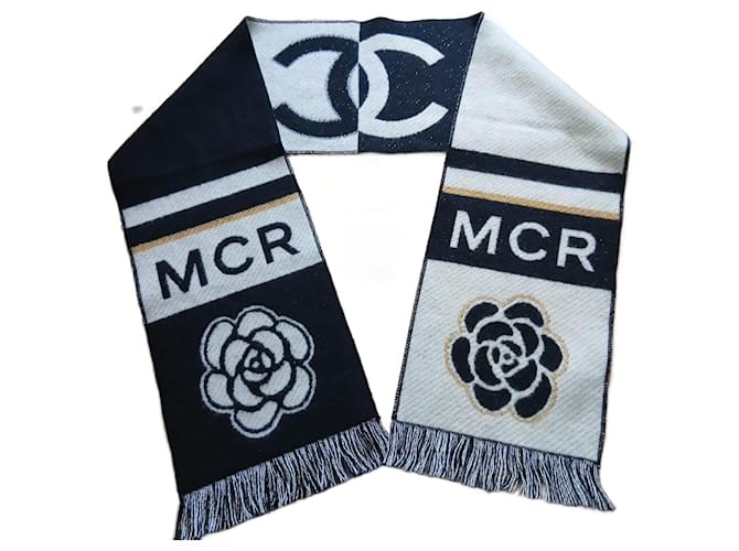 Chanel Scarves Black Cashmere ref.2463028 - Joli Closet