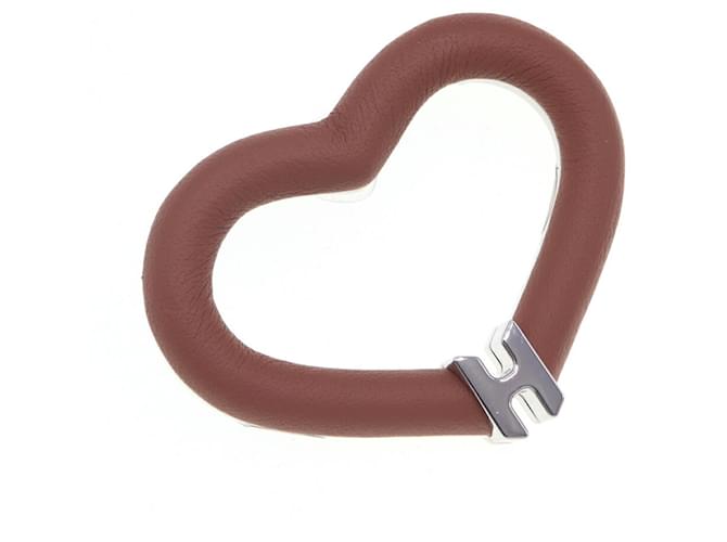 Hermès Au Coeur du Faubourg Brown Swift Leather Pin Brooch ref.2478794 ...